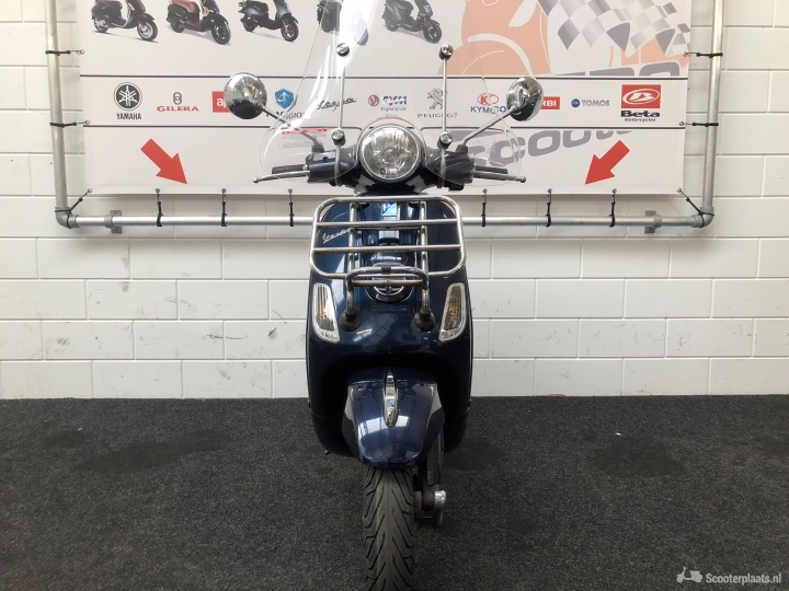 Vespa LX 50 blauw